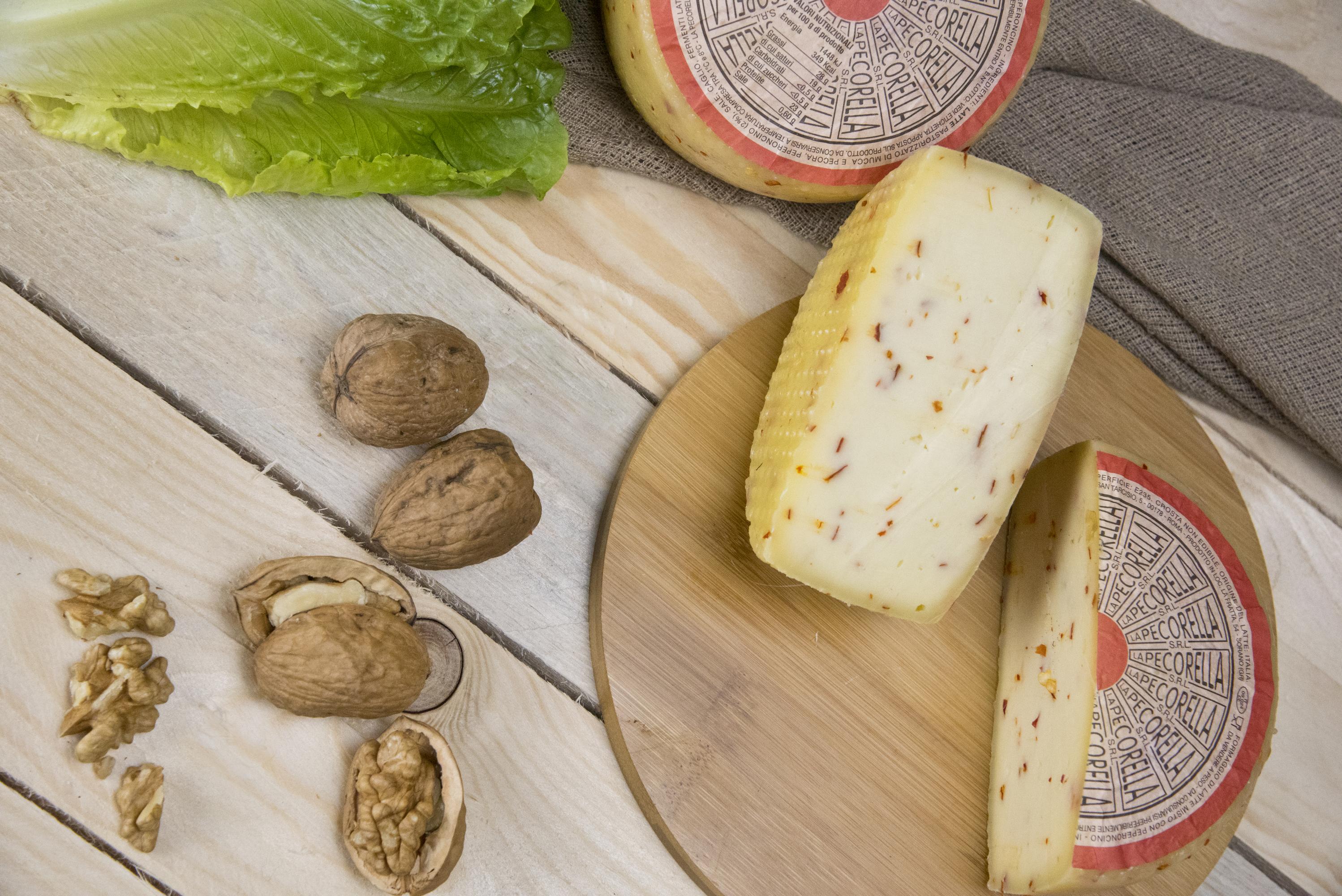 La muffa nel formaggio: ecco come riconoscerla - La Pecorella